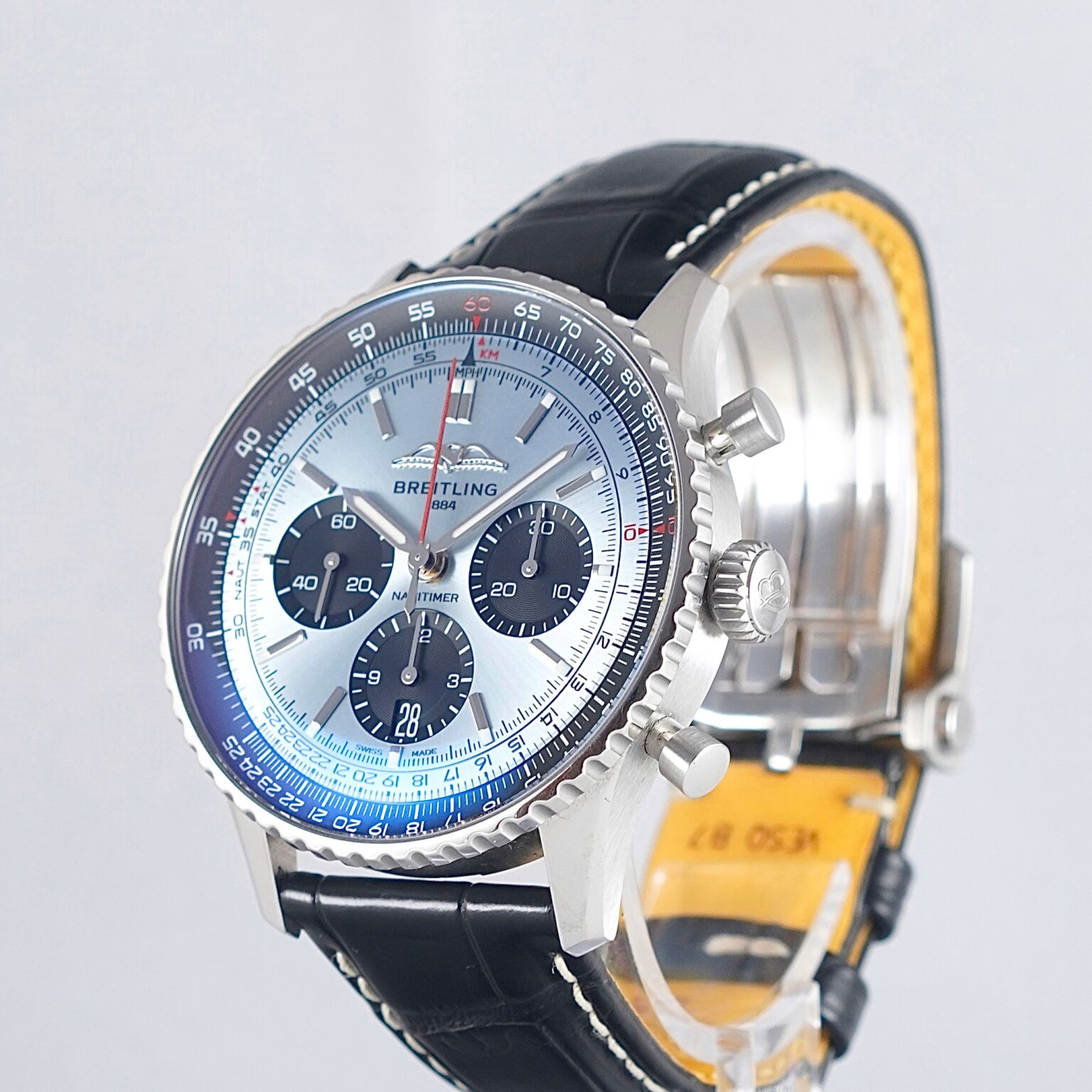 MYYTY - Breitling Navitimer Chronograph 43 Ice Blue - Kiipperi - REF ...